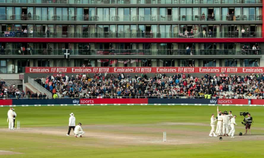 What Exactly Do Professional Cricketers Do During Lunch and Tea Breaks?