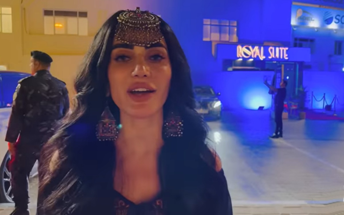 Know More About Afghan Mystery Girl Wazhma Ayoubi Internet Sensation in ...