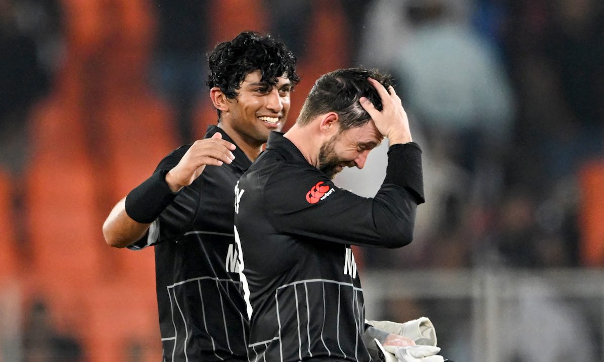 Conway, Rachin Guide New Zealand To 9 Wicket Victory Over England In ...