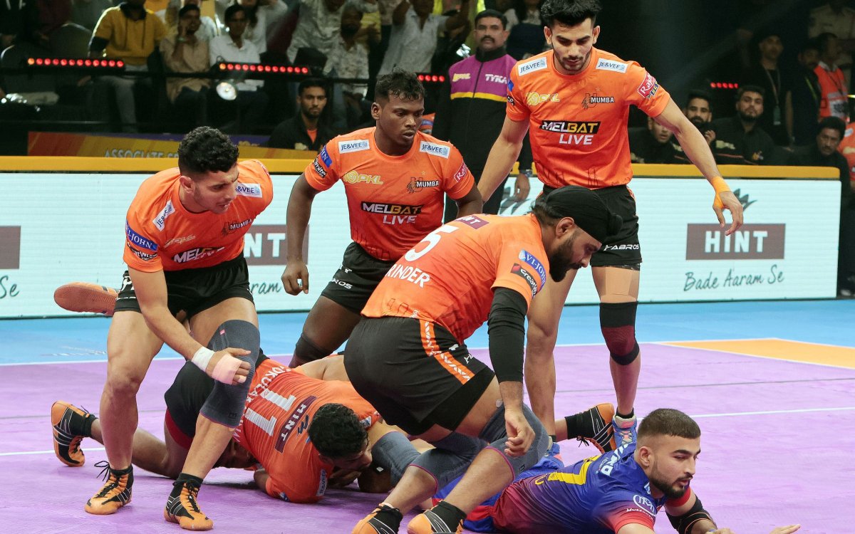 Ashu Singh Scores 17 Points As Dabang Delhi KC Beat U Mumba 39-33 On Cricketnmore