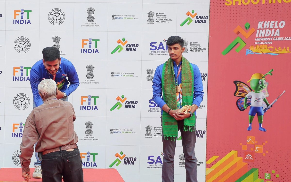 KIUG 2023: Aishwary Pratap Singh Tomar Dominates 10m Air Rifle Final On ...