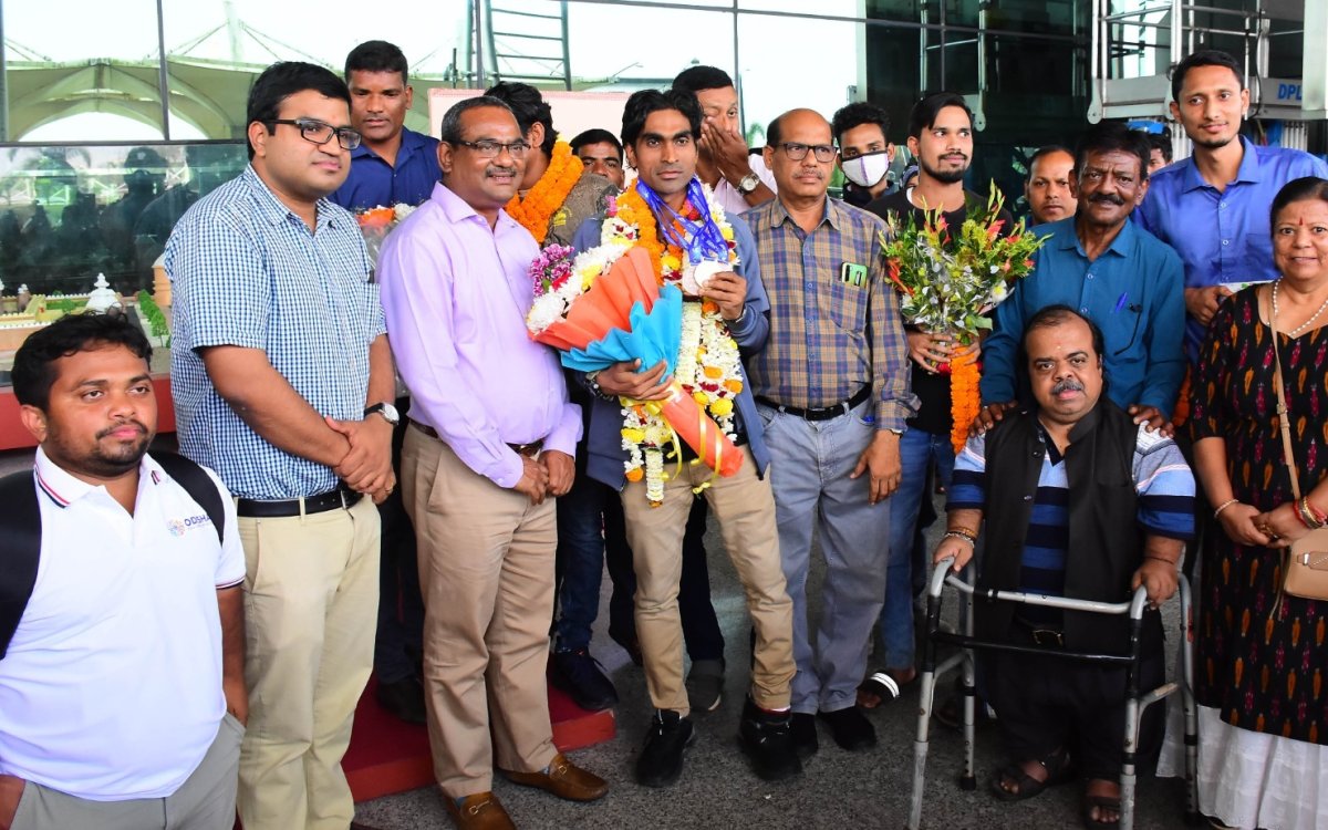 Five-time World Champion Pramod Bhagat Receives A Hero’s Welcome At ...