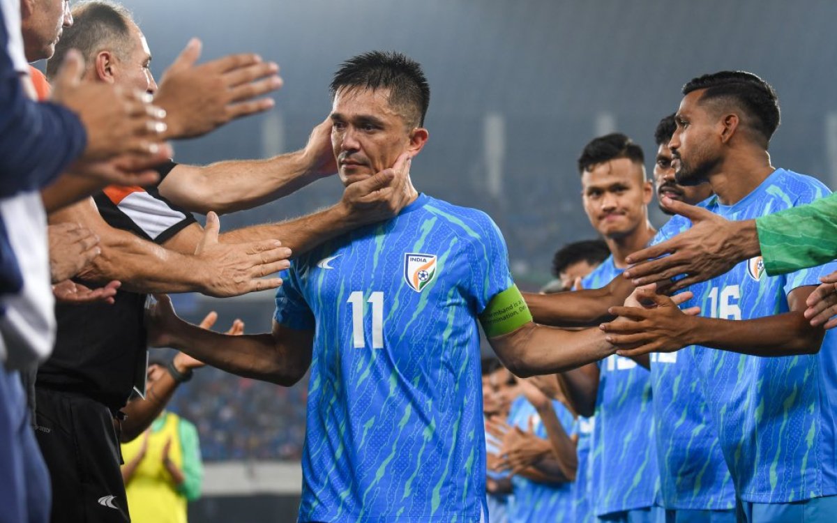 Neeraj Chopra Congratulates Sunil Chhetri On 'amazing International ...