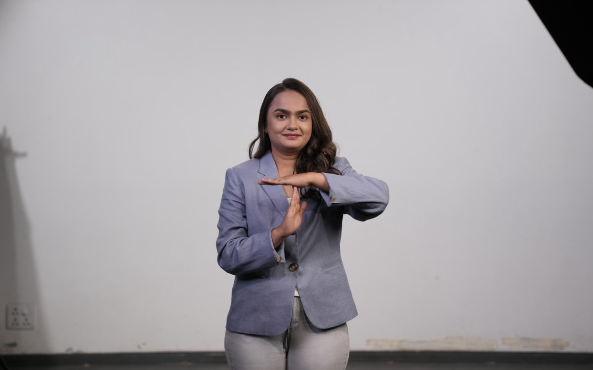 T20 World Cup: Sign Language Commentary Becomes Boon For Deaf Cricket ...