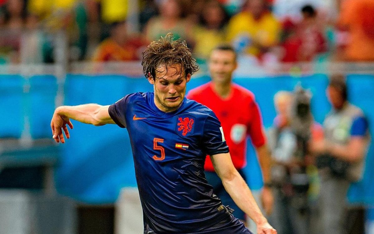 Dutch Defender Daley Blind Announces Retirement From International ...