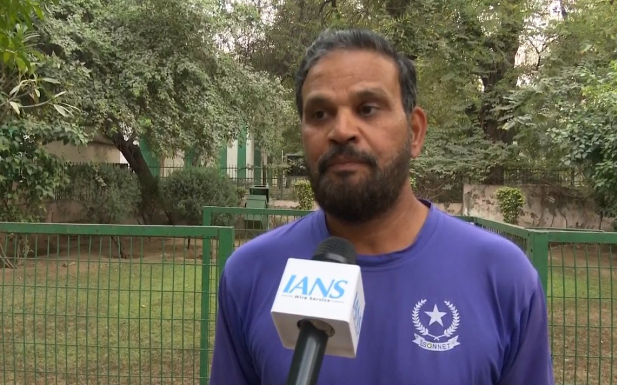 कोच देवेंद्र शर्मा ने कहा, 'पंत को टूर्नामेंट का सबसे महंगा खिलाड़ी बनते देखना गर्व का क्षण है ...