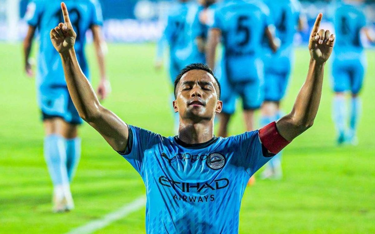 ISL 2024-25: Formidable Rivals Face Off As Bengaluru FC Lock Horns With NorthEast United On ...