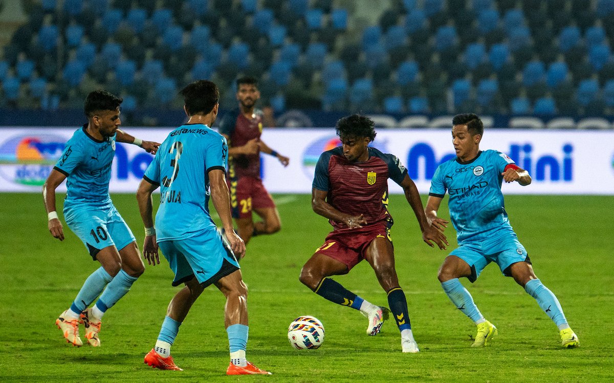 ISL 2024-25: Mehtab's Strike Secures Mumbai City FC's 1-0 Victory Over Hyderabad FC On Cricketnmore