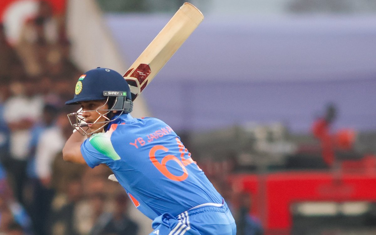 दूसरा वनडे खेलने के लिए विराट कोहली फिट - Story Of Nagpur First Odi ...