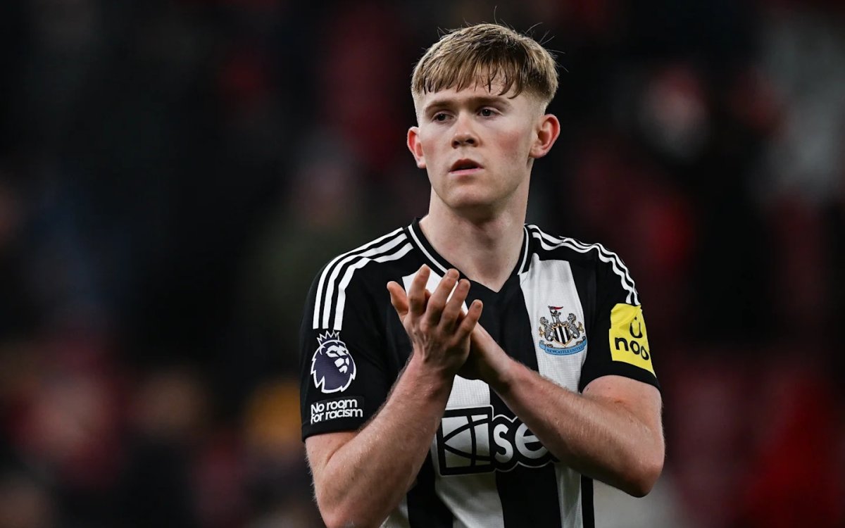 Newcastle Defender Lewis Hall To Undergo Surgery, Ruled Out For Season ...