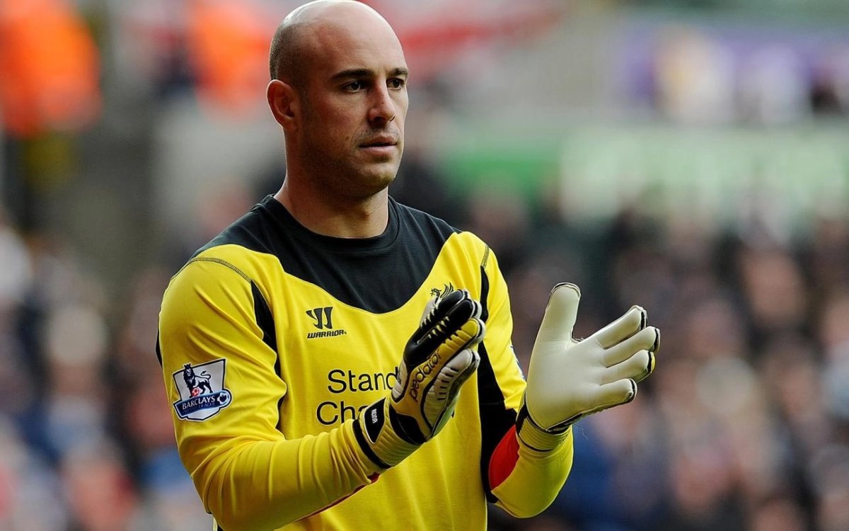 Former Liverpool Goalkeeper Pepe Reina Announces Retirement On Cricketnmore