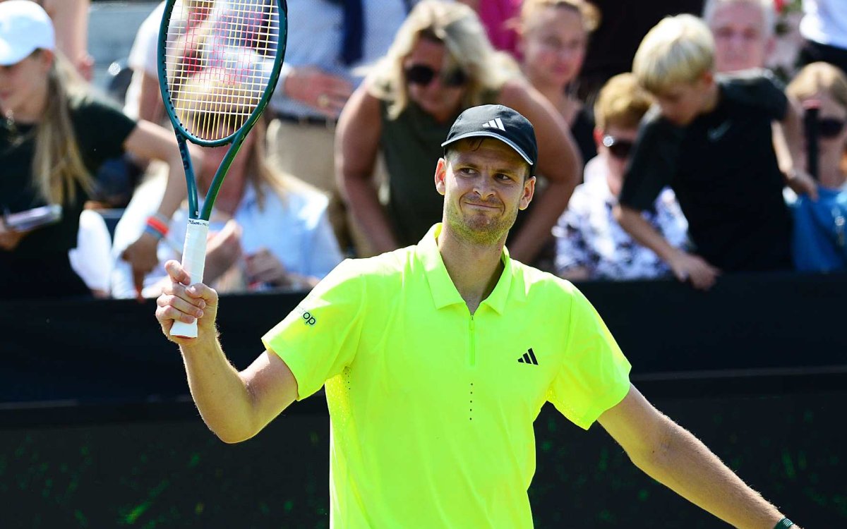 Libema Open: Hurkacz Powers Through Pain, Defeats Bautista Agut On ...