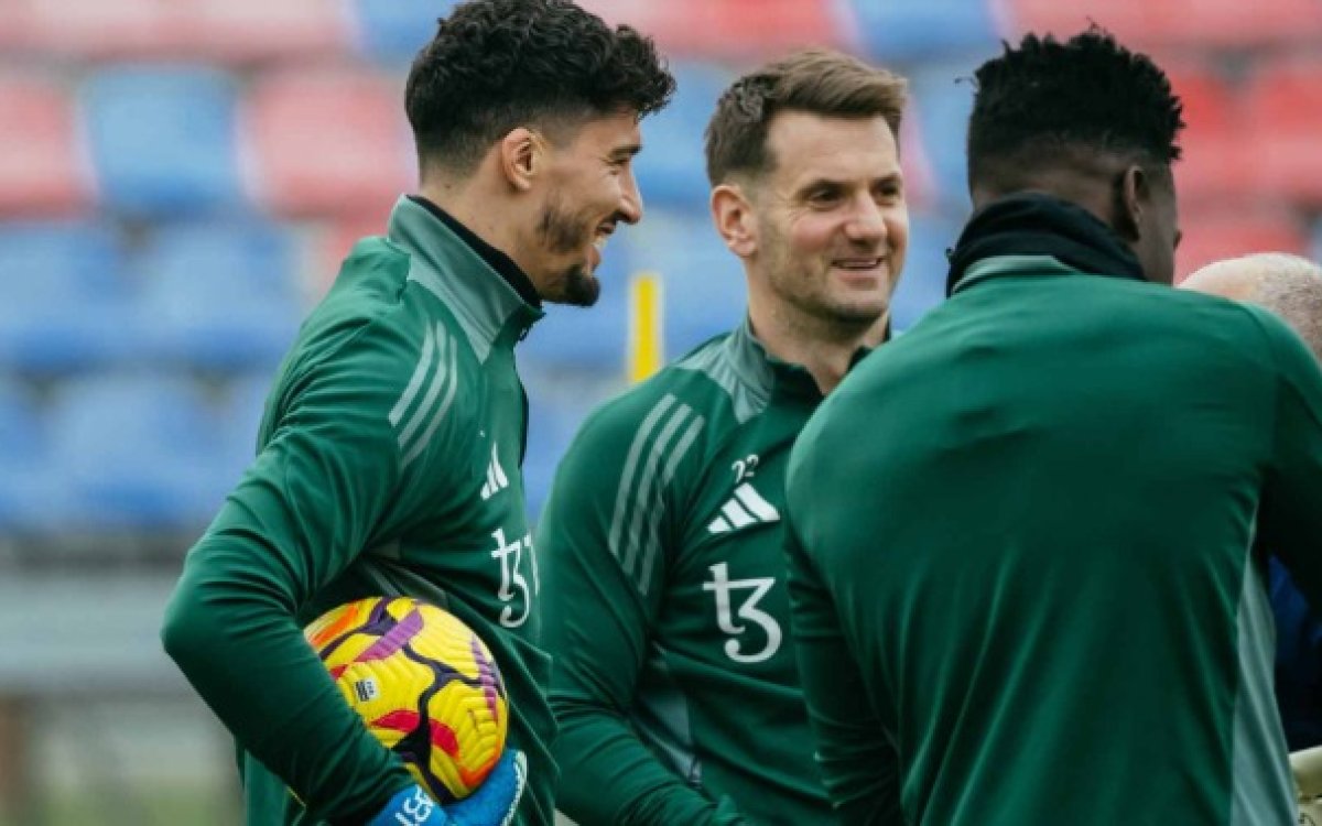 Tom Heaton Extends Man Utd Stay Till 2026 On Cricketnmore