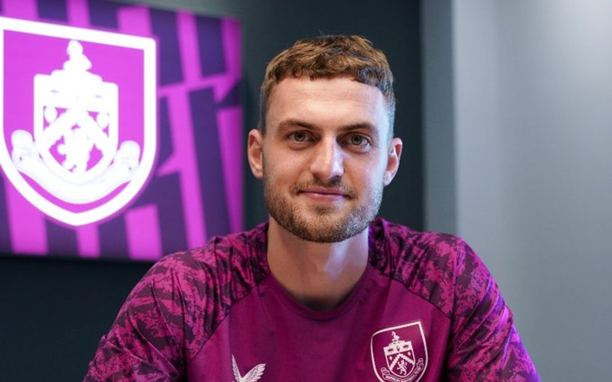 Burnley Re-sign Denmark Winger Jacob Bruun Larsen From Stuttgart On ...