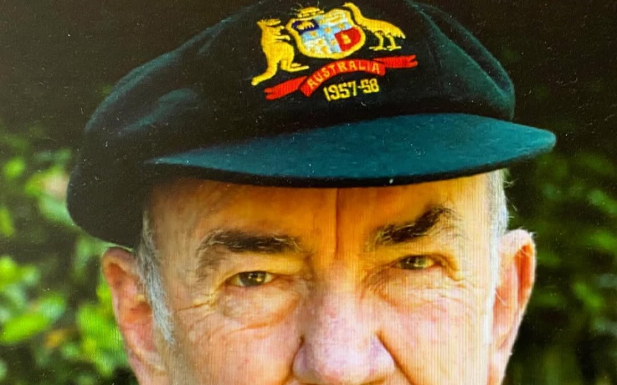 Former Australia Captain And Coach Bob Simpson Passes Away At 89 On ...