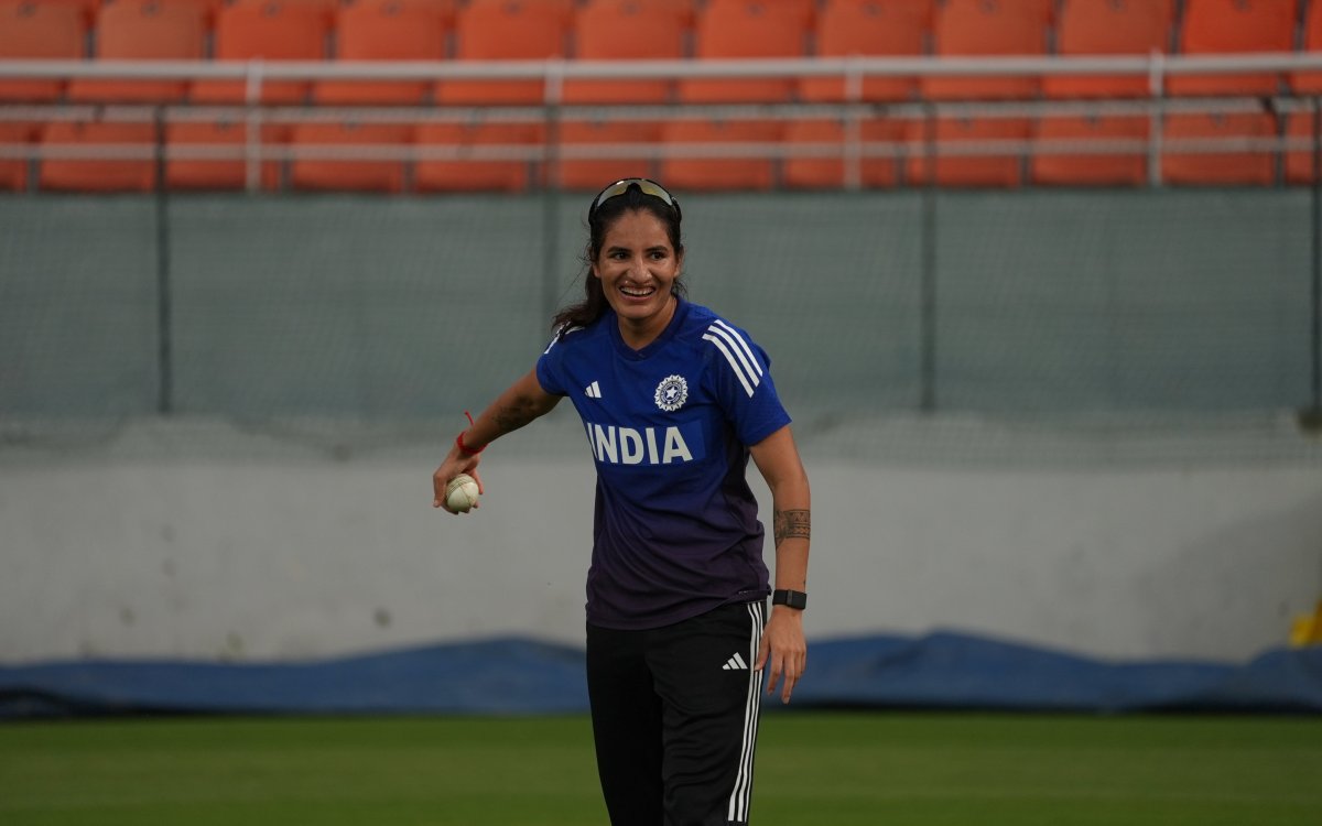 2nd ODI: Renuka, Arundhati Come In As Australia Opt To Bowl First ...