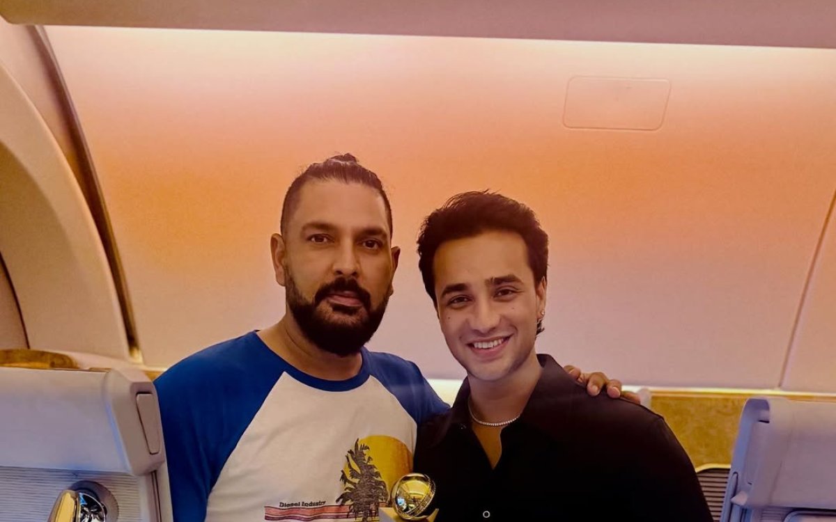 Abhishek Sharma Shares Flight Celebration With Mentor Yuvraj Singh After Asia Cup Triumph On ...