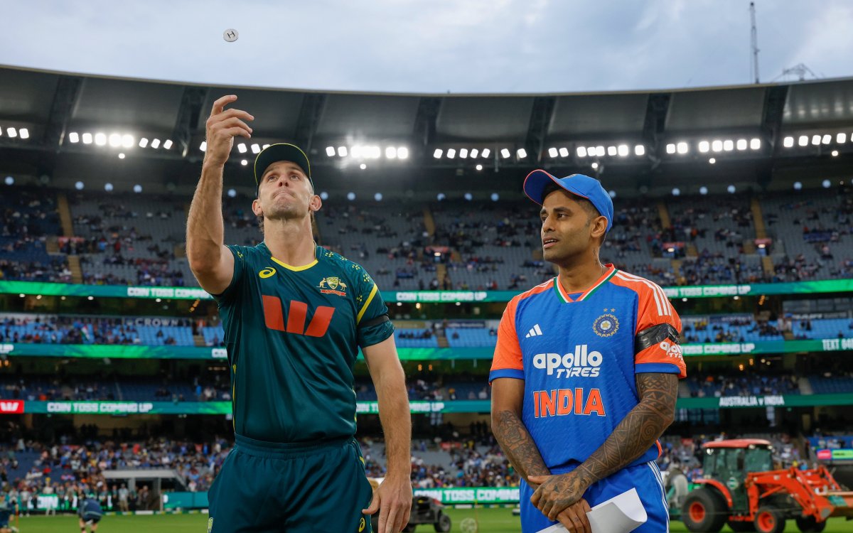 2nd T20I: Players, Match Officials, MCG Staffers Wear Black Armbands In ...