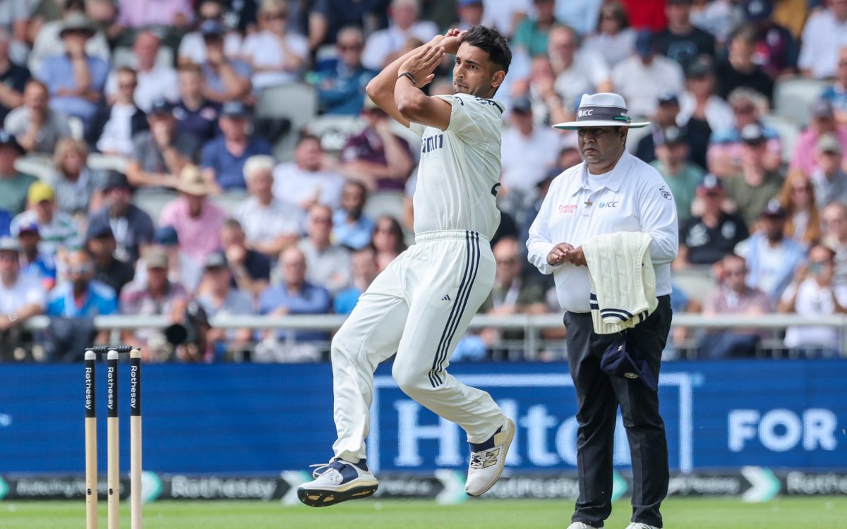 Tanush Kotian Picks Two Wickets For IND A As SA A Reach 193/4 At Tea On ...