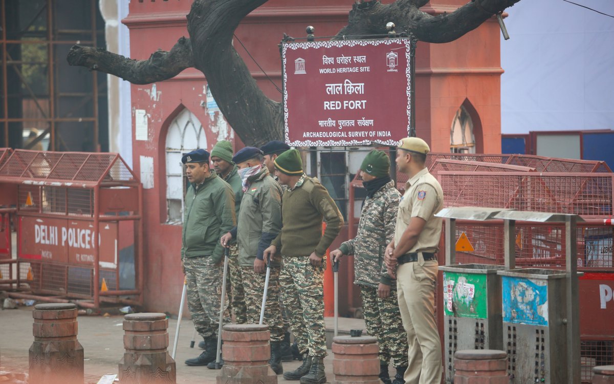 United We Stand, We'll Rise Stronger: MI, RCB, Kumble Others Offer ...