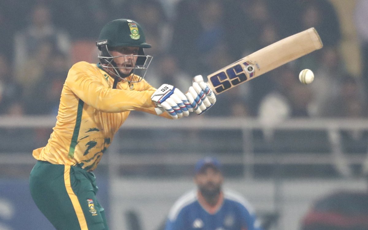 2nd T20I: Quinton De Kock's Dazzling 90 Takes South Africa To 213/4 On ...