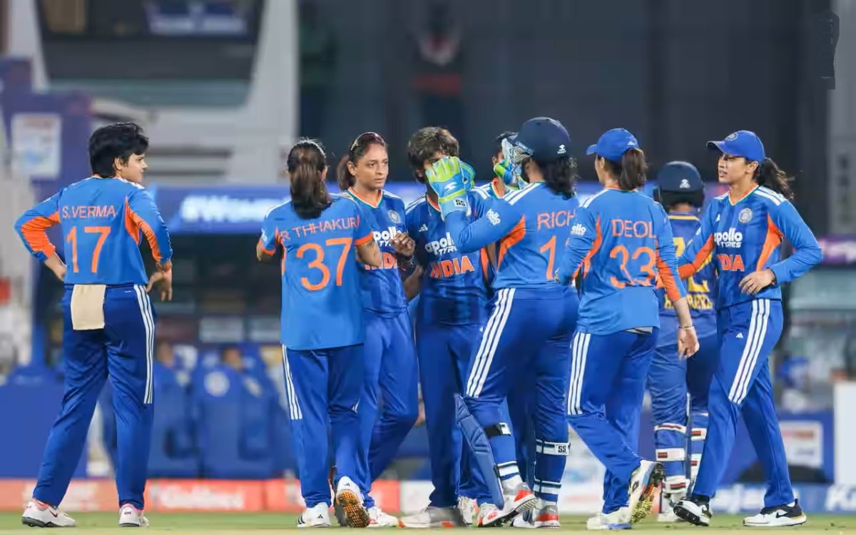 4th T20I: Vaishnavi, Arundhati Pick Two Wickets Each As India Beat ...