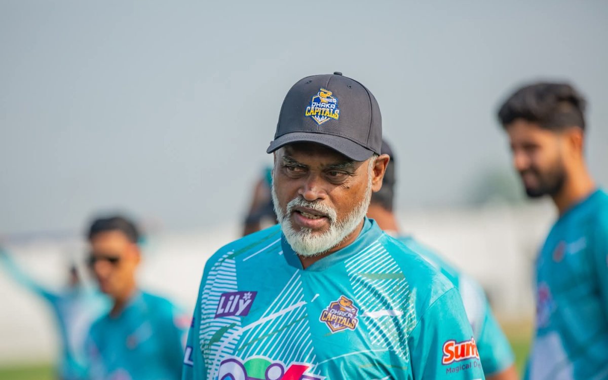 Dhaka Capitals Assistant Coach Dies After Collapsing Ahead Of BPL Clash ...