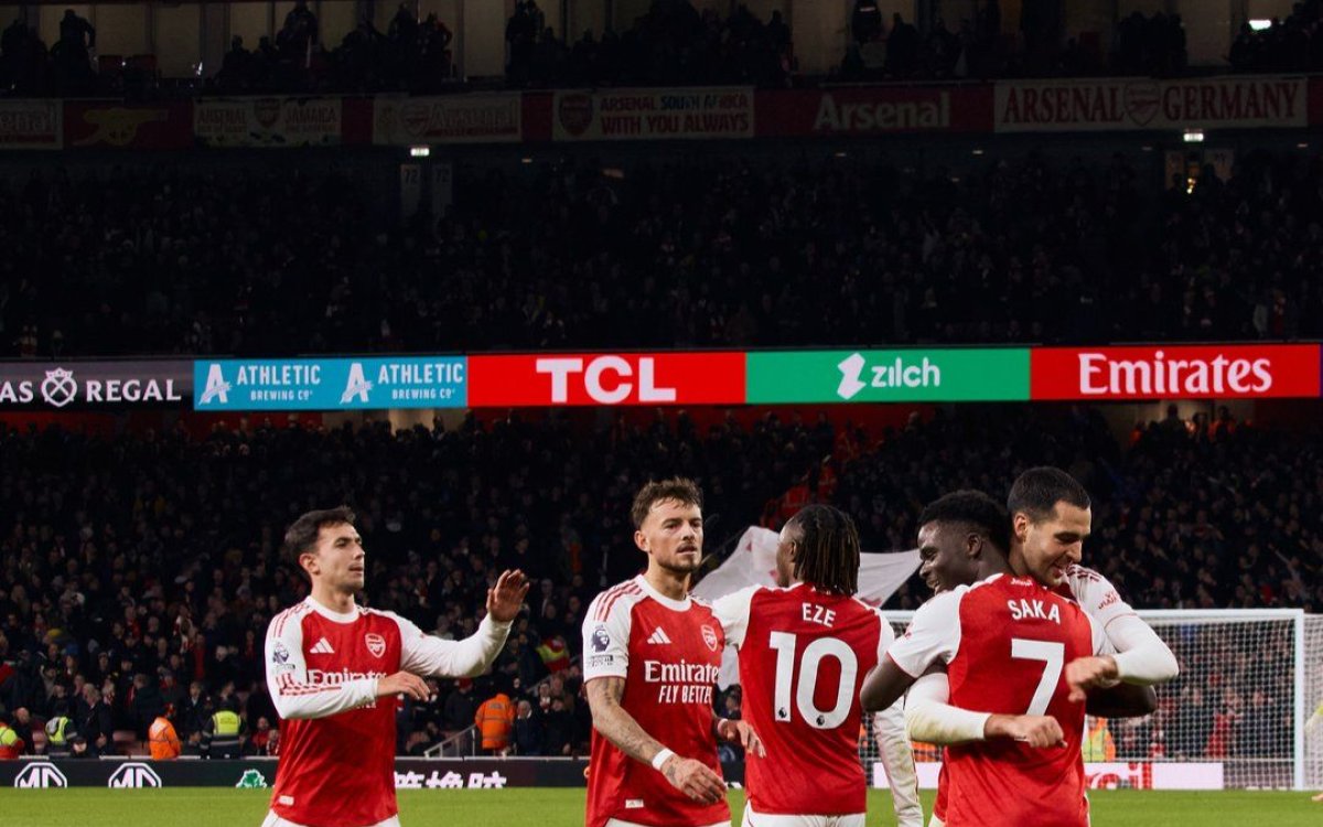 Football: Arsenal Visit Aston Villa; Dyche, Frank Face Former Clubs In ...