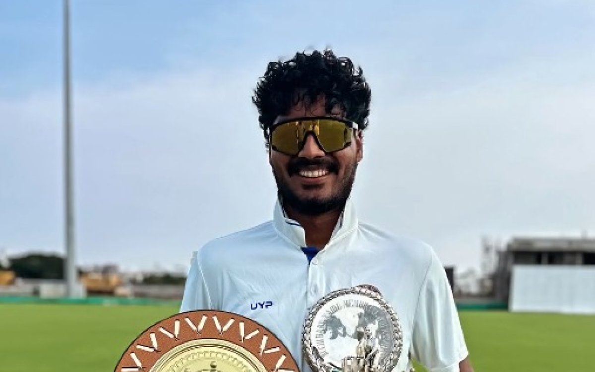 Hyderabad's Aman Rao Perala Smashes Double Ton Vs Bengal In Vijay ...