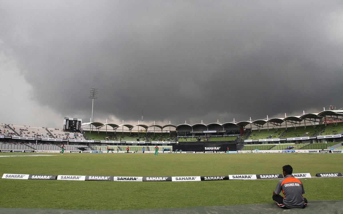 Players' Boycott Delays BPL Match, Referee Stands Alone At Toss On ...