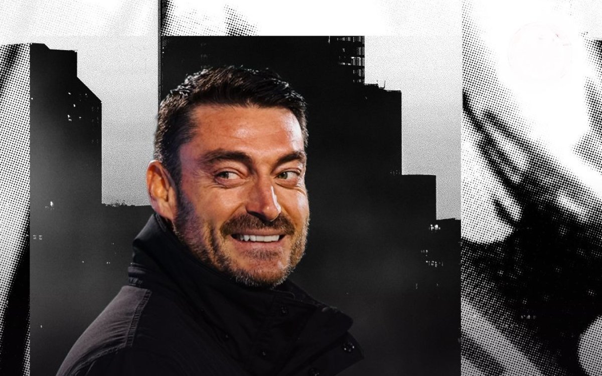 Football: Riera Appointed Head Coach Of Eintracht Frankfurt Until 2028 ...