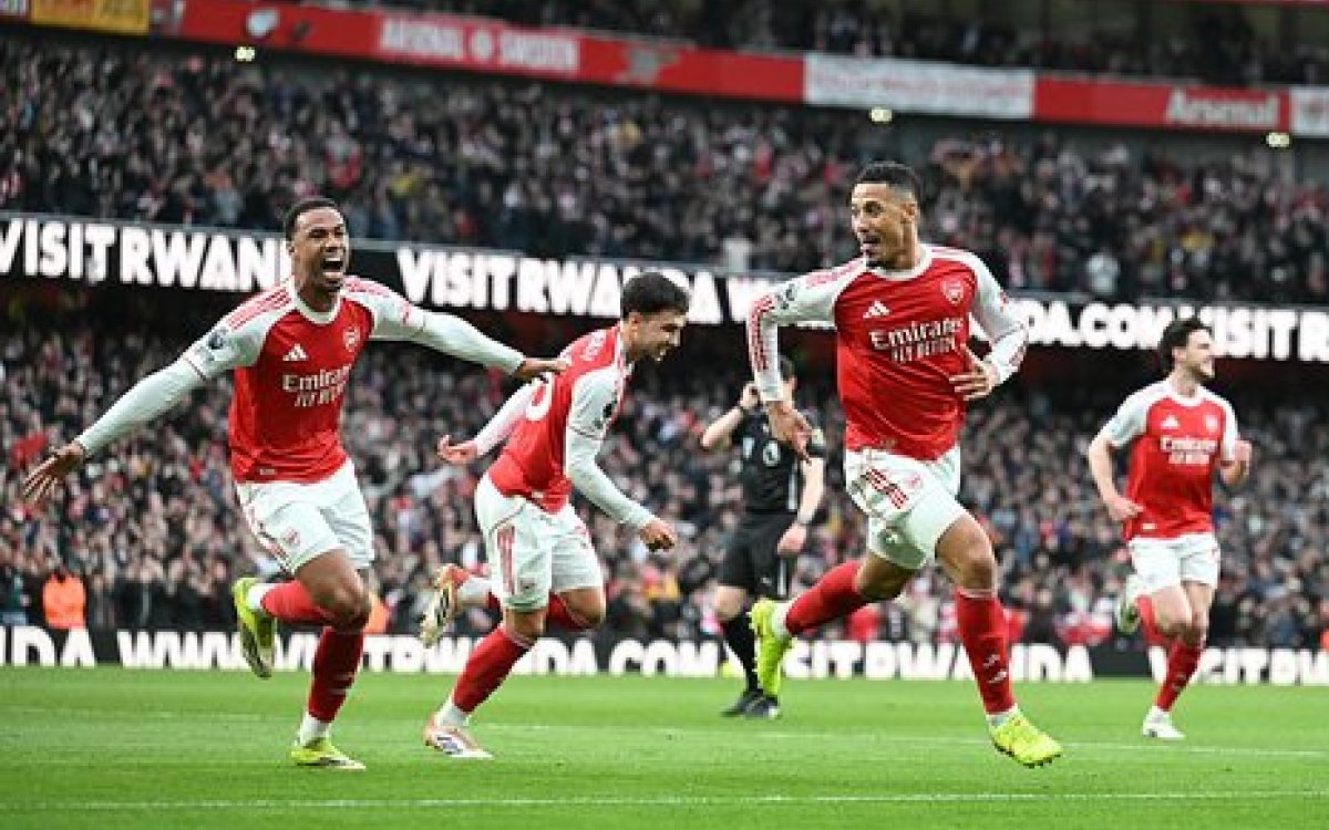 Arsenal Beat Chelsea To Stay 5 Points Clear In Premier League On ...