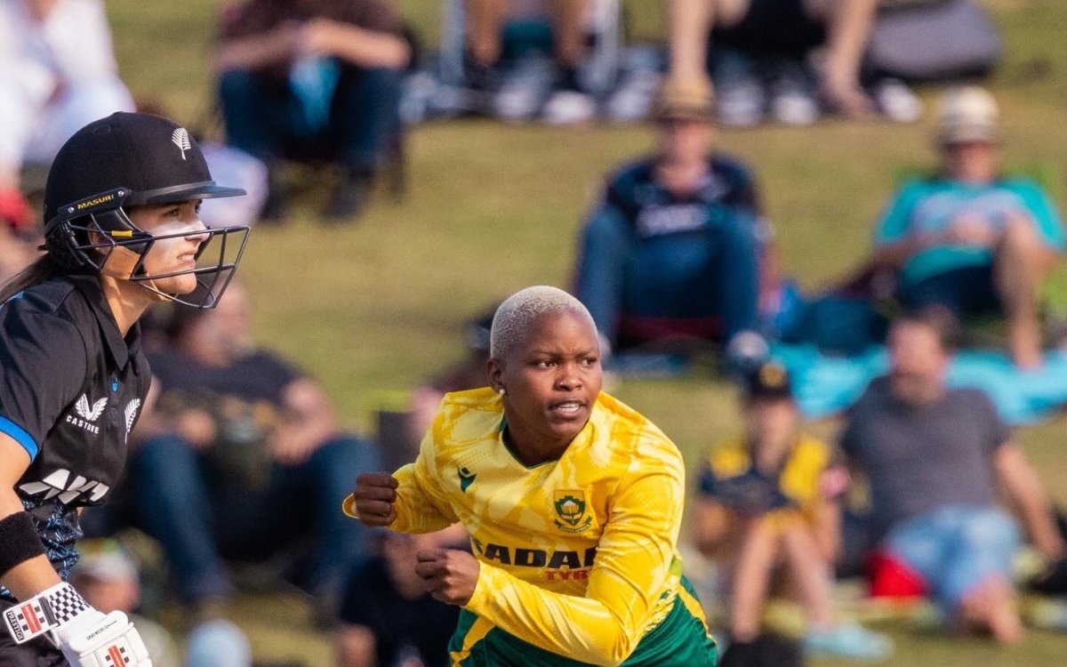 Khaka, Mlaba Guide South Africa To Series-levelling Win Against New ...