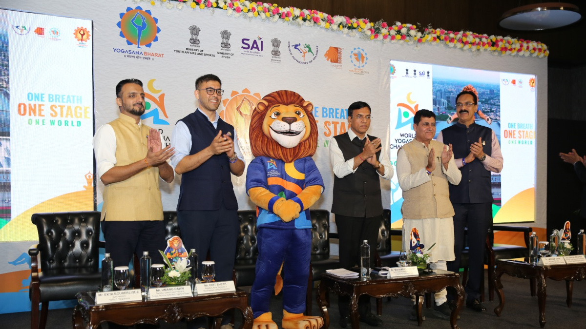 Union Minister Mansukh Mandaviya Unveils First-ever World Yogasana ...